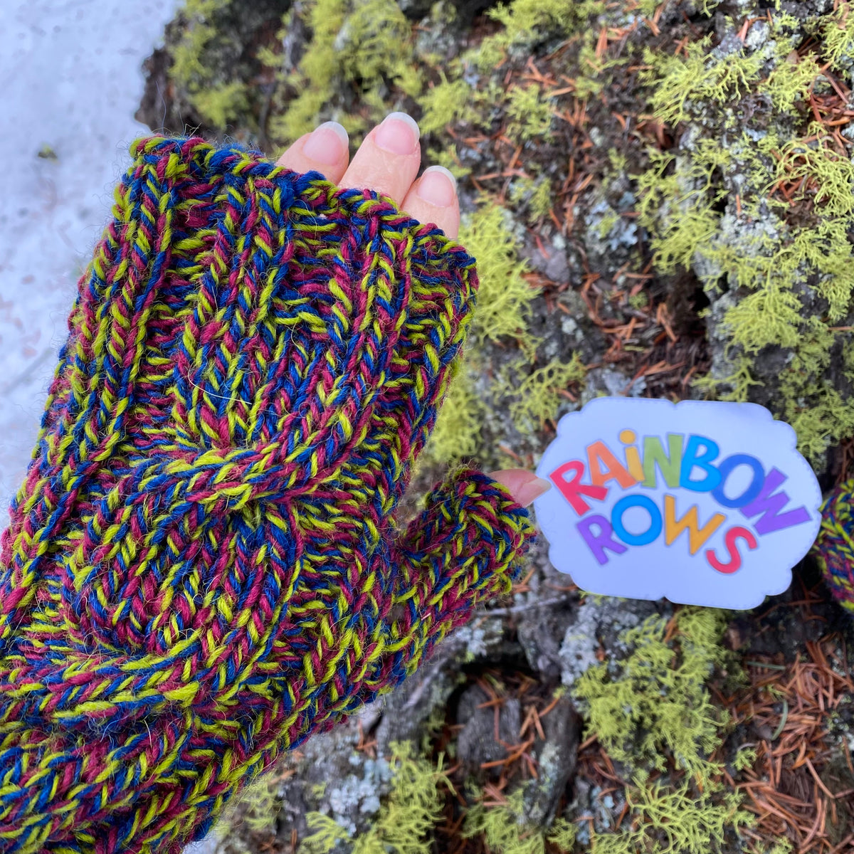 Kamloops Forest Cabled Fingerless Gloves – Rainbow Rows Knitting